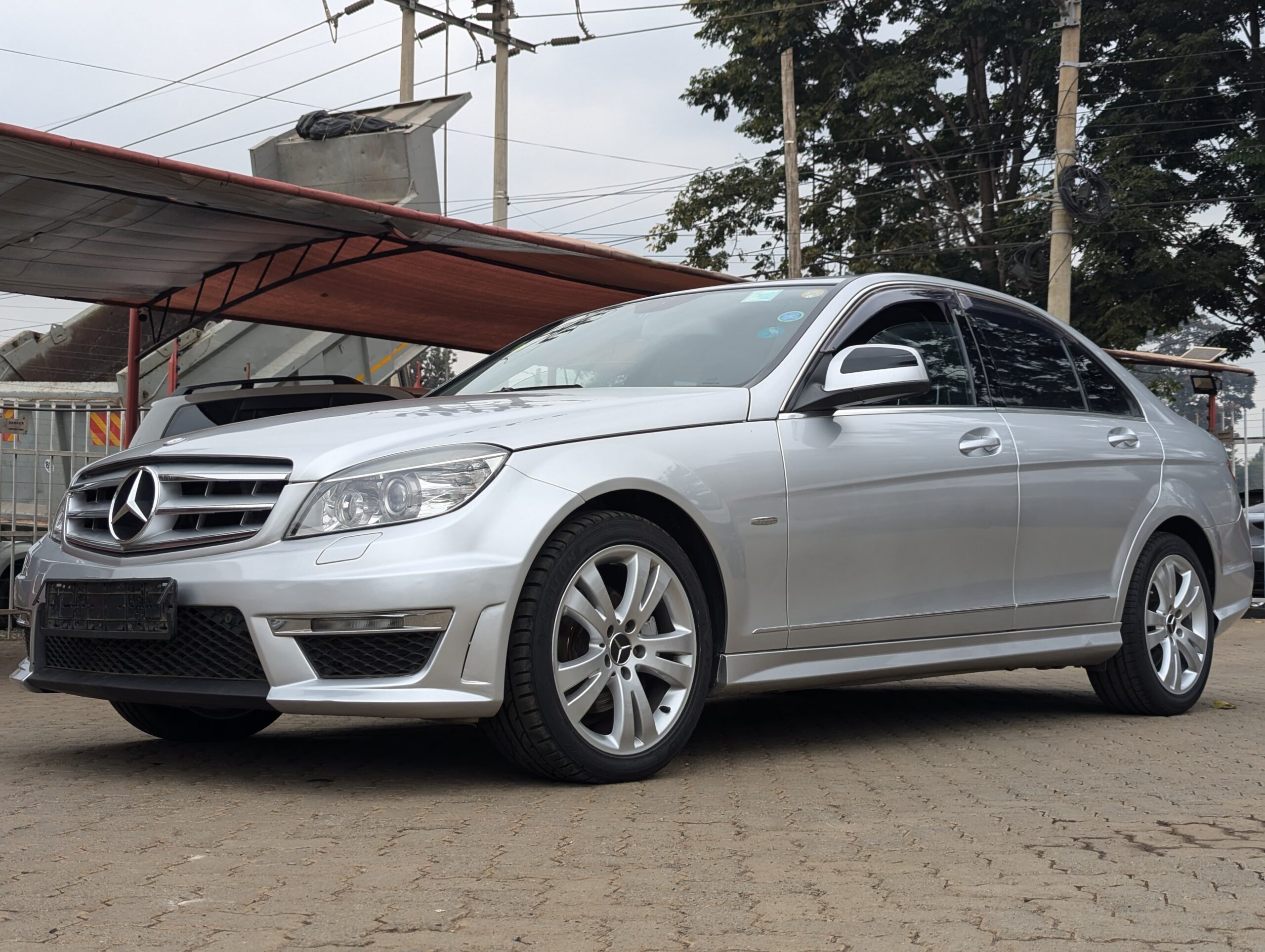 Mercedes Benz C200 - Axis Motors Limited