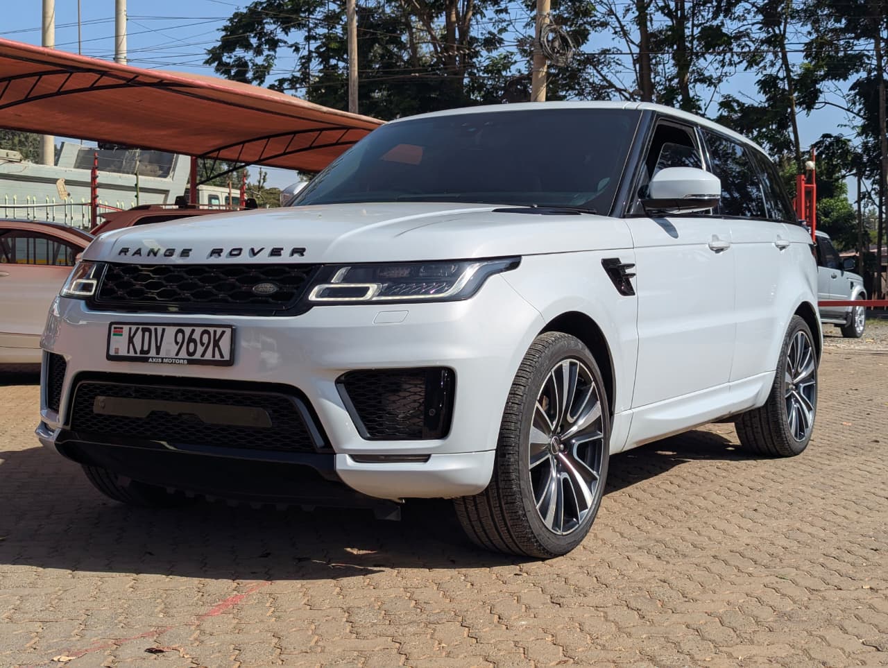 Range Rover Sport HSE - Axis Motors Limited